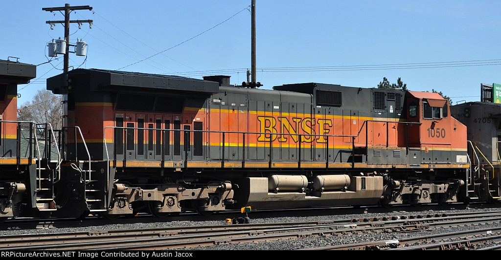 BNSF 1050